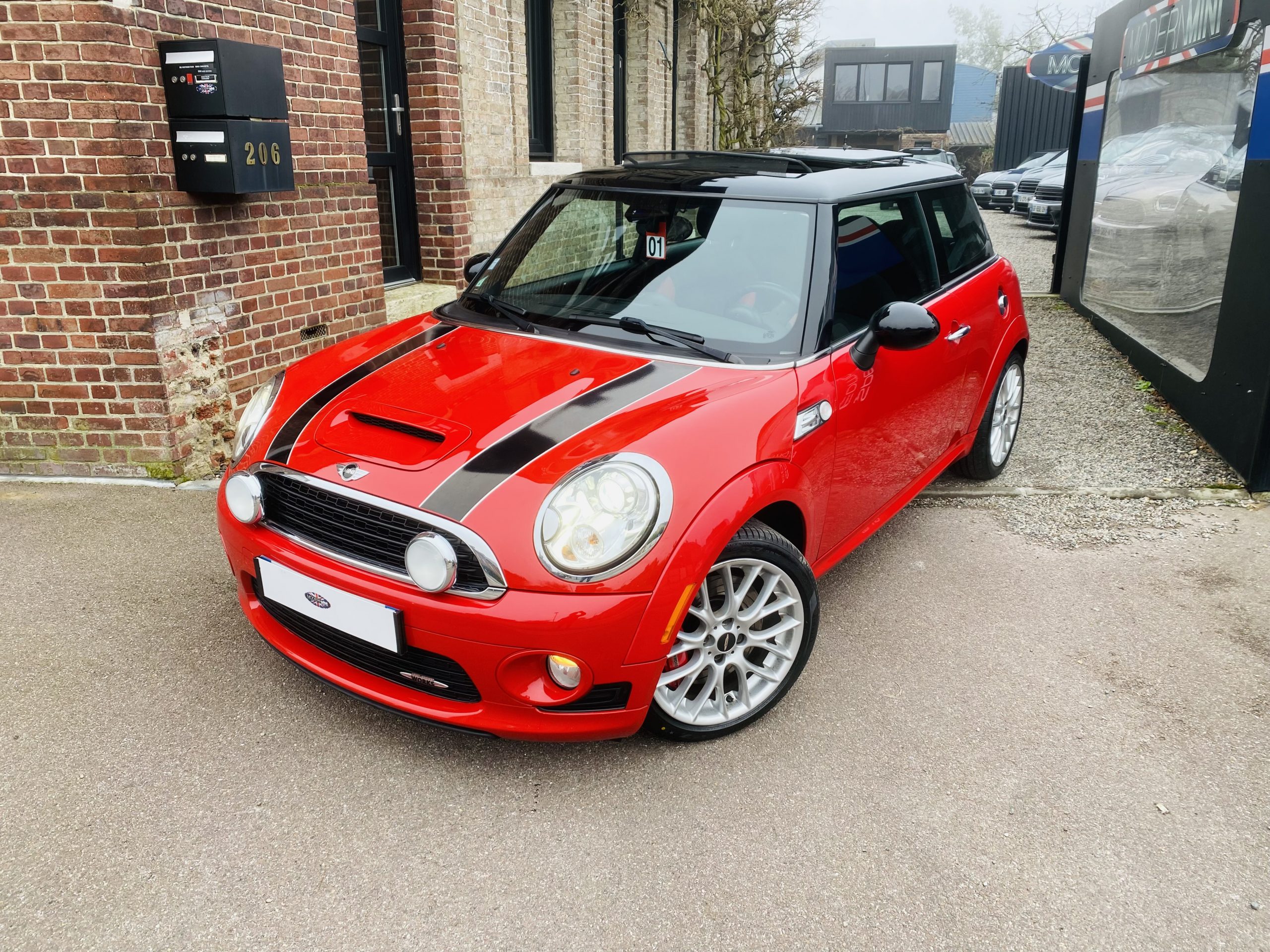 MINI HATCH R56 1.6i - 211 John Cooper Works // 99 652 KMS